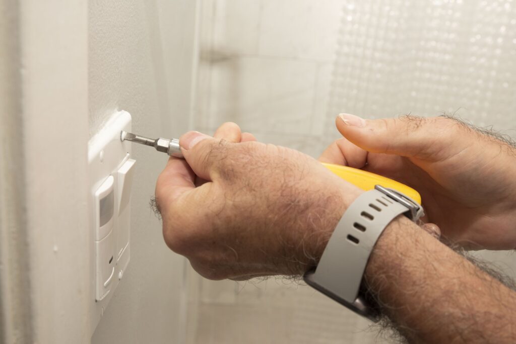 Installation for Fall Prevention Package – SENIOR PROOF INC.