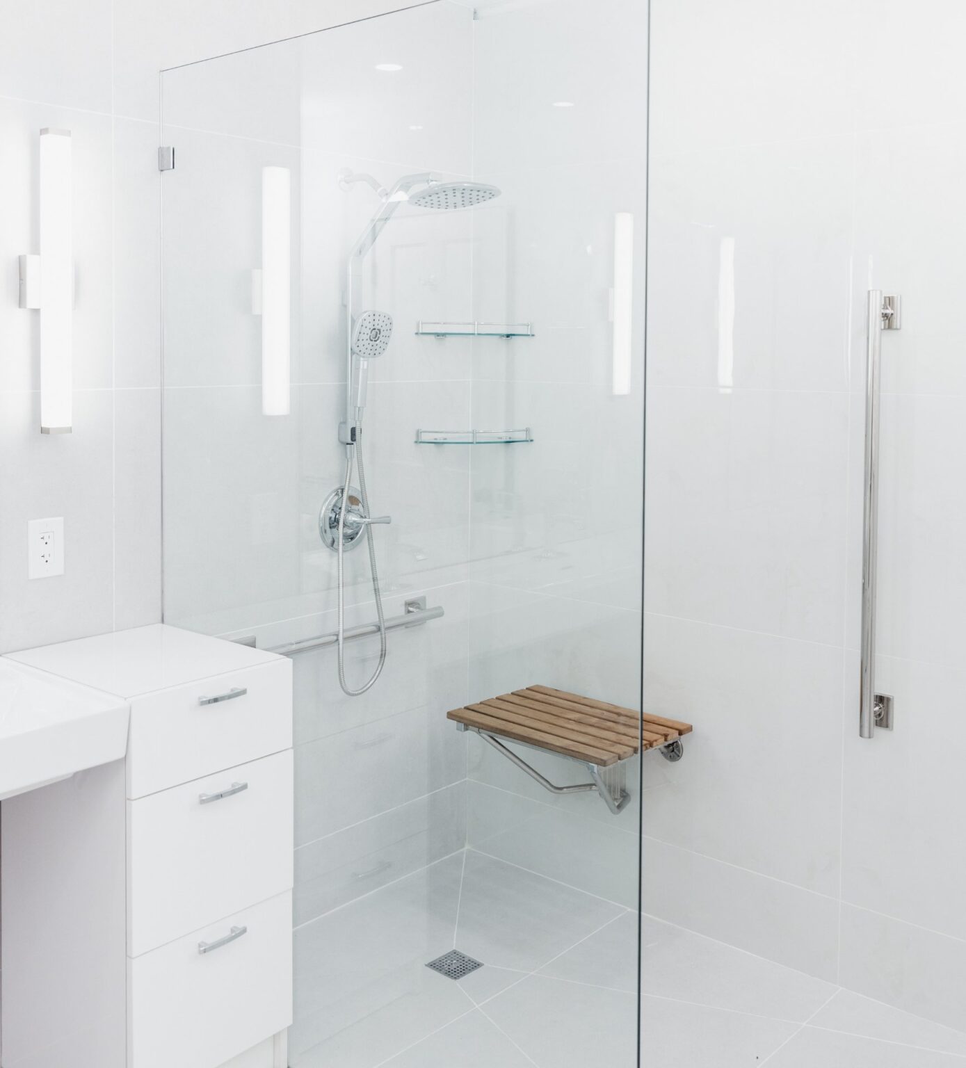 Curbless Showers – SENIOR PROOF INC.